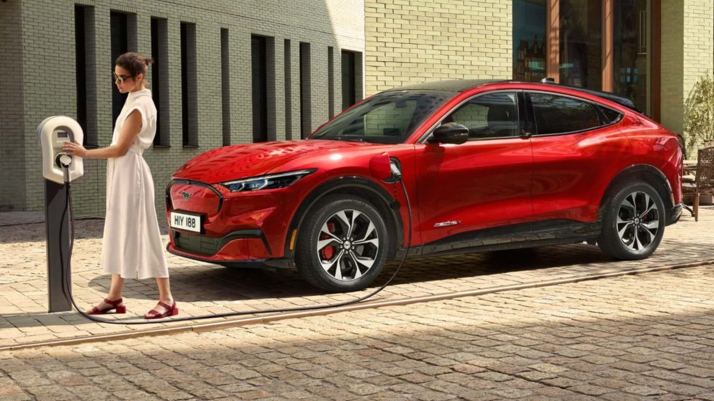 Ford Mustang Mach-E เป็นรถ EV ที่ "ไม่ได้รับการแนะนำ" โดย Consumer ...