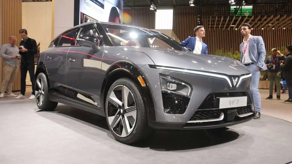 VinFast ขาดทุนหนัก ทำให้การส่งมอบรถดำเนินไปอย่างล่าช้า - EVMoD