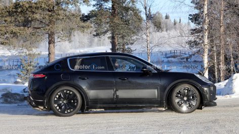 Spyshot ภาพภายใน 2024 Porsche Macan EV มีพละกำลังสูงสุด 612 แรงม้า แรงบิด 1,000 นิวตันเมตร - EVMoD