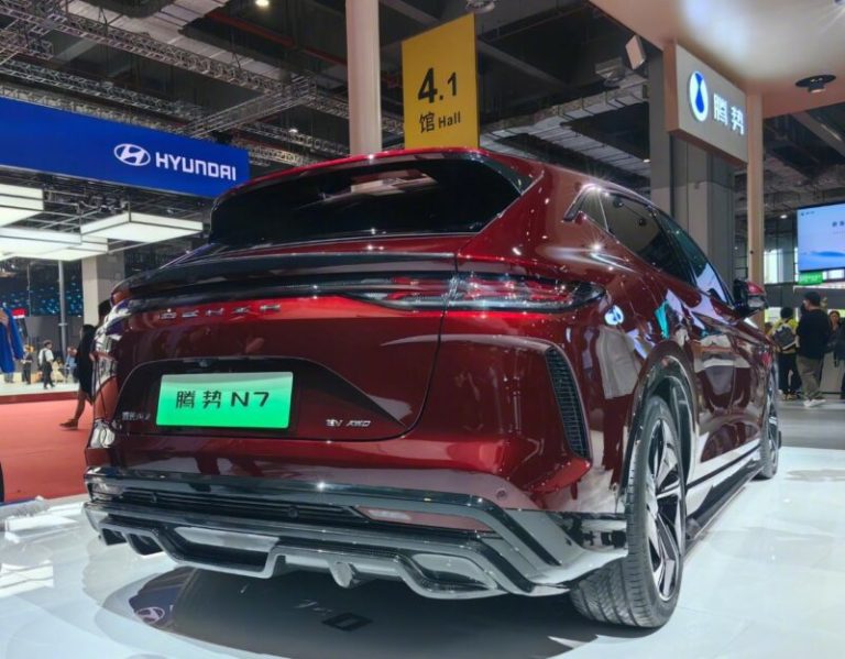 BYD Denza N7 มาพร้อมแบตเตอรี่ LFP สองตัวเลือกระบบขับเคลื่อน วิ่งได้ระยะทางสูงสุด 702 กม. - EVMoD