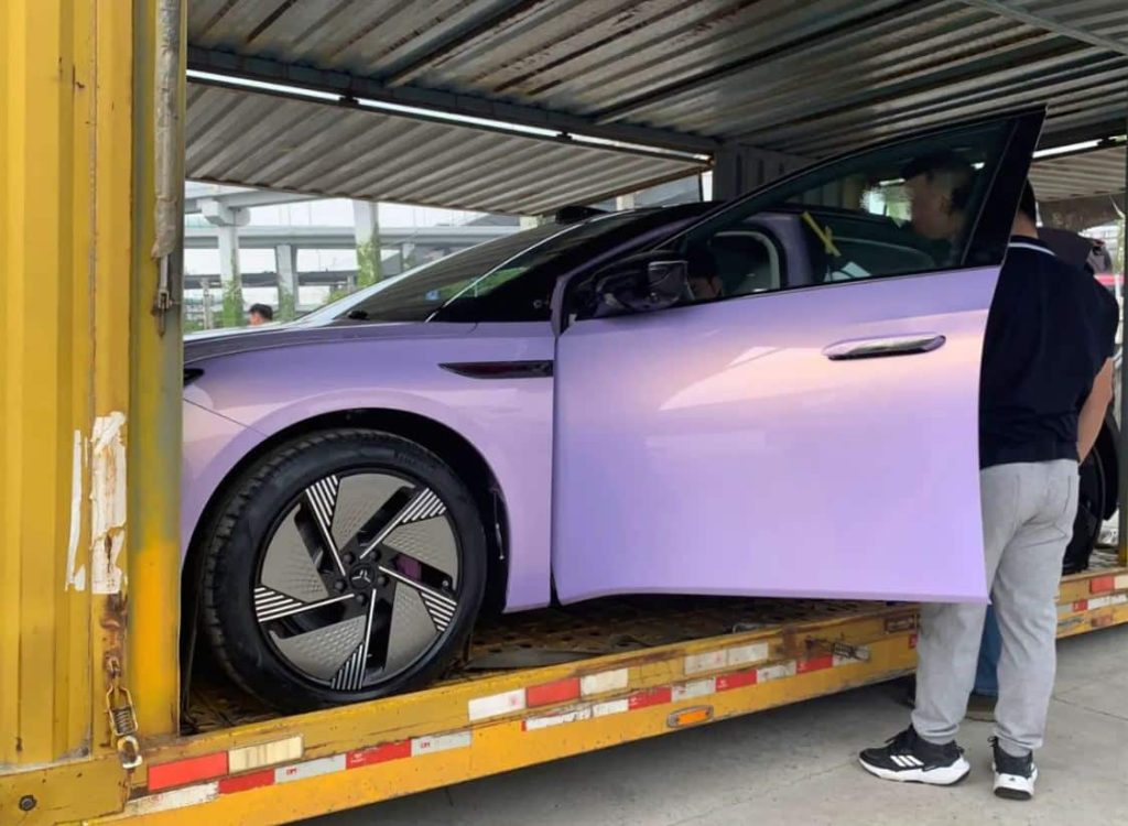 Hongqi E001 ซีดาน EV รุ่นที่ถอดเปลี่ยนแบตเตอรี่ได้ พร้อมไปโชว์ที่งาน Shanghai Auto Show 2023 - EVMoD