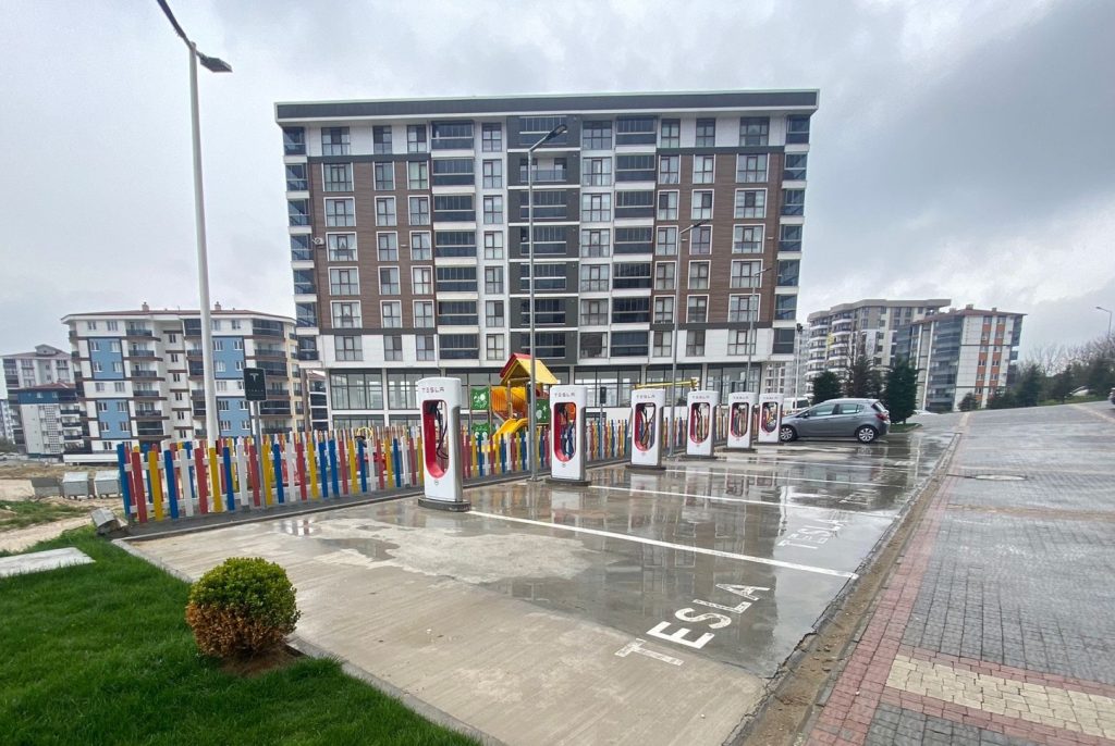 เปิดให้บริการแล้ว ! Tesla Supercharger V3 ในประเทศตุรกี - EVMoD