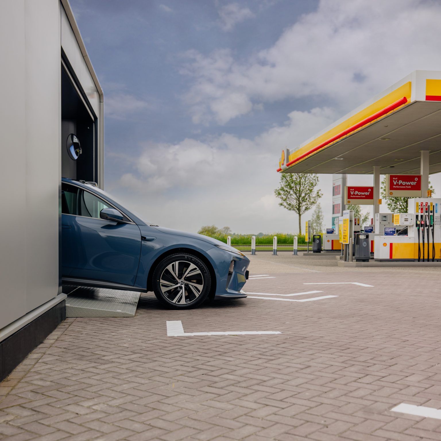 NIO และ Shell จับมือร่วมกันเปิดสถานีสลับเปลี่ยนแบตเตอรี่แห่งแรก ในยุโรป ...