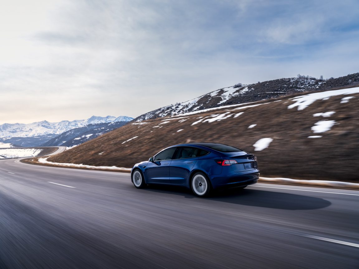หลุดโดยไม่ได้ตั้งใจ ไฟท้ายดีไซน์ใหม่ของ Tesla Model 3 Project Highland ...