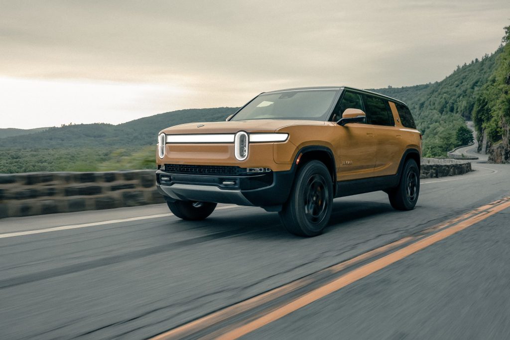 Rivian แถลงจับมือ Tesla ให้รถยนต์ EV ของ Rivian ใช้สถานี Tesla ...