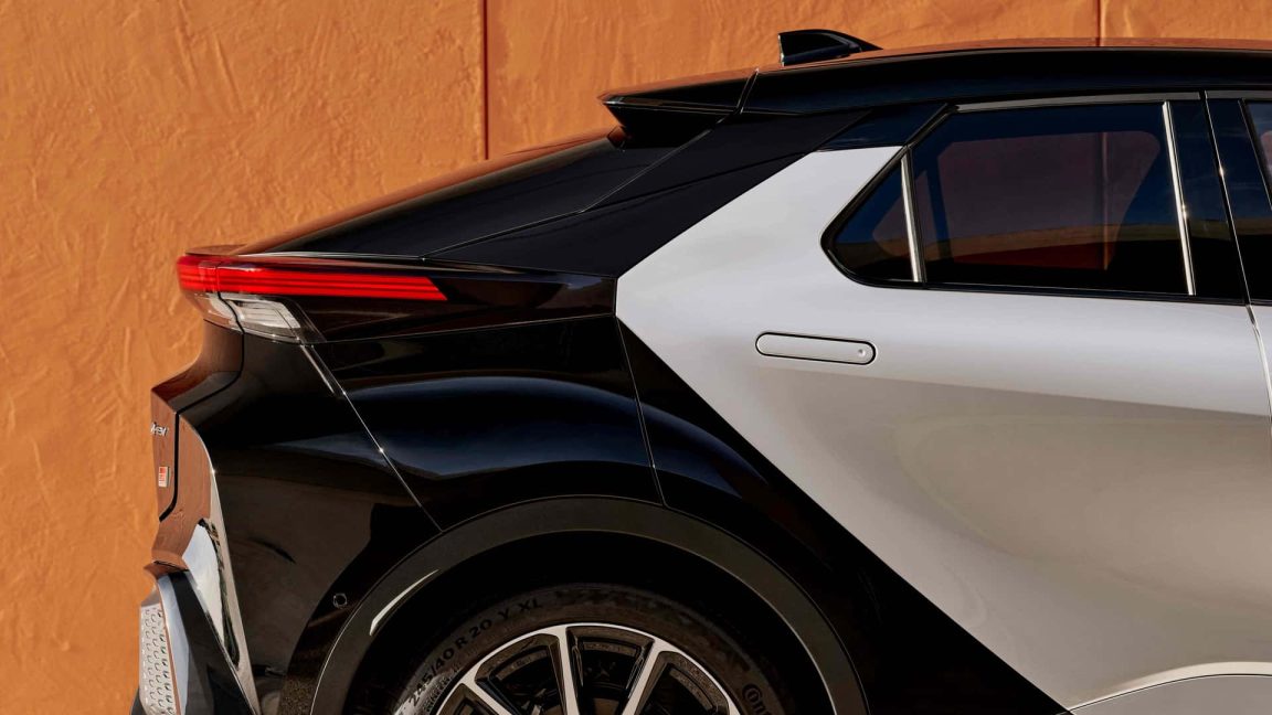 เปิดตัว All-NEW Toyota C-HR 2024 PHEV 223 แรงม้า ดีไซน์โฉบเฉี่ยว คล้ายฝั่ง Prius และ bZ4X - EVMoD