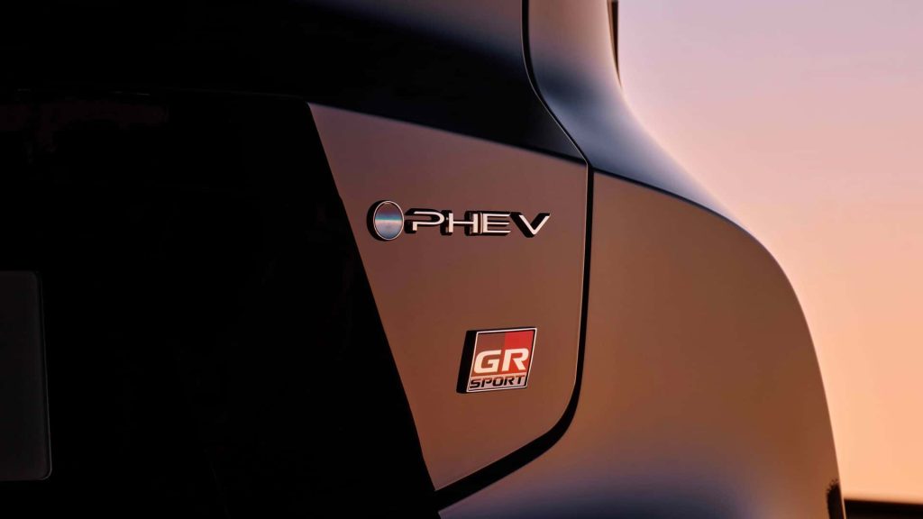 เปิดตัว All-NEW Toyota C-HR 2024 PHEV 223 แรงม้า ดีไซน์โฉบเฉี่ยว คล้ายฝั่ง Prius และ bZ4X - EVMoD