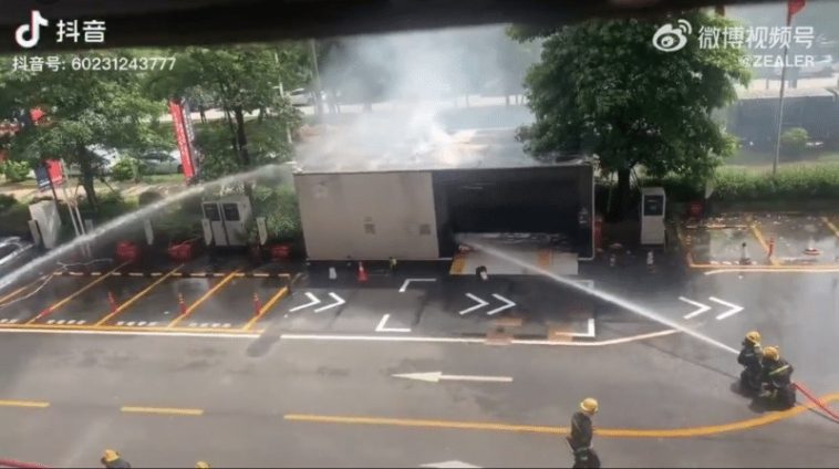 เกิดเหตุไฟไหม้ที่สถานีสลับแบตเตอรี่ NIO ในประเทศจีน เนื่องจากแบตเตอรี่ ...